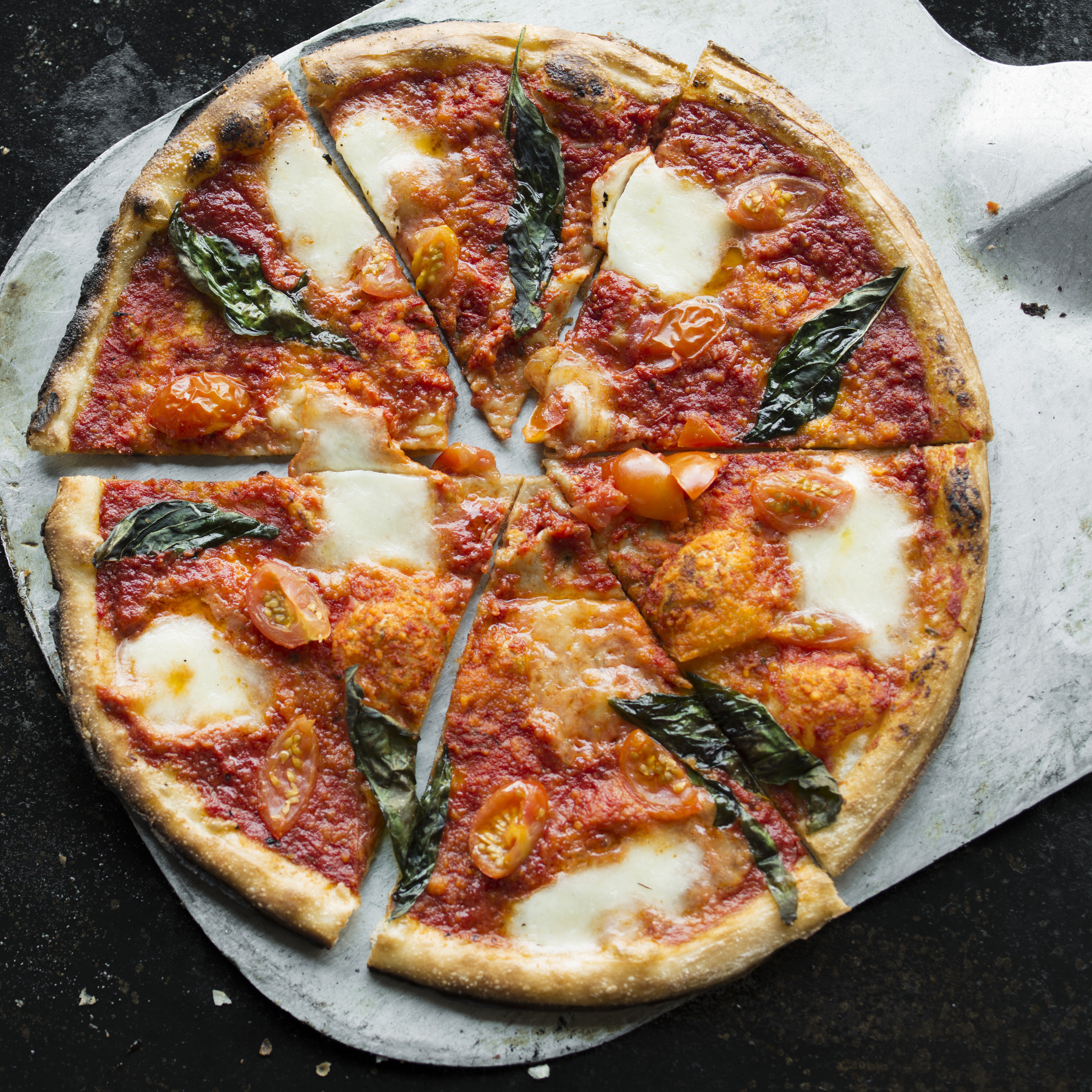 British pizza chain is going to train Italians how to make pizza - Red ...